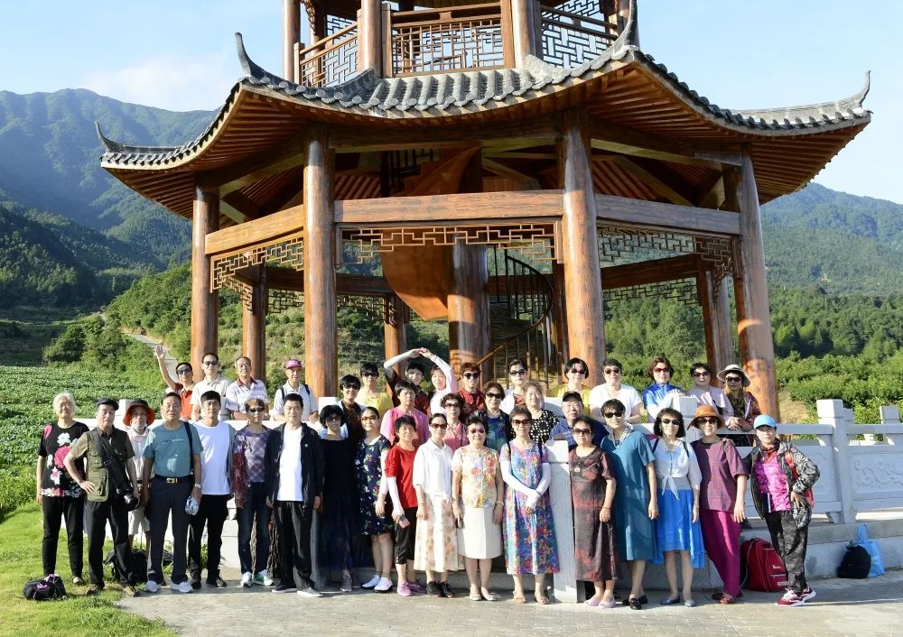 “金溪女将”重回故土，见证建宁40年巨变！